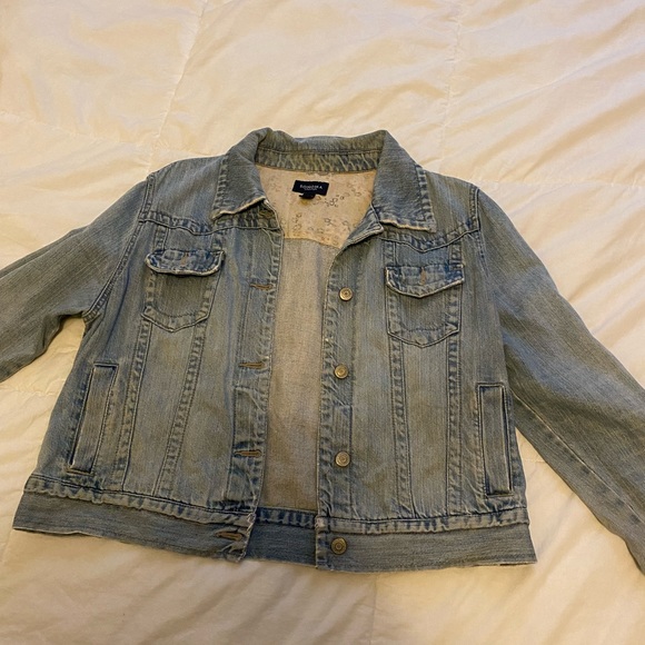 Sonoma | Jackets & Coats | Light Washed Jean Jacket Super Cute Over ...
